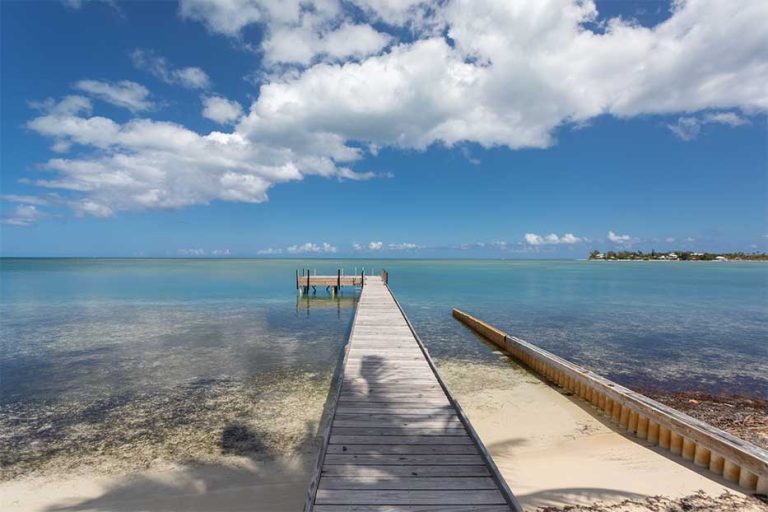 Living in the Cayman Islands: The Best Neighbourhoods